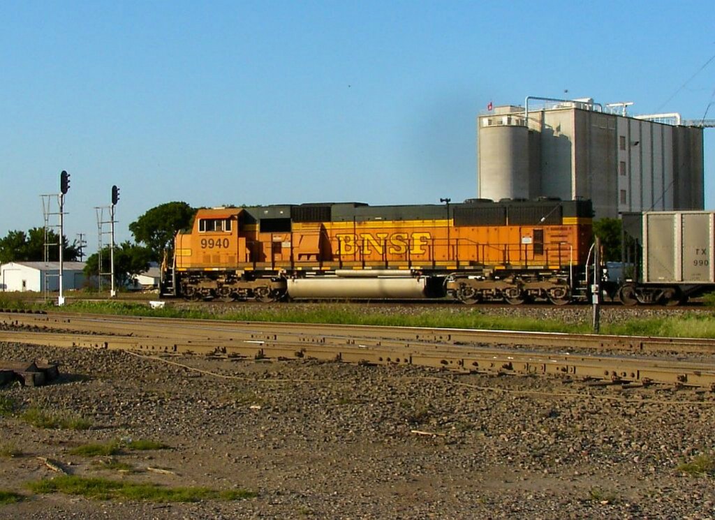 BNSF 9940